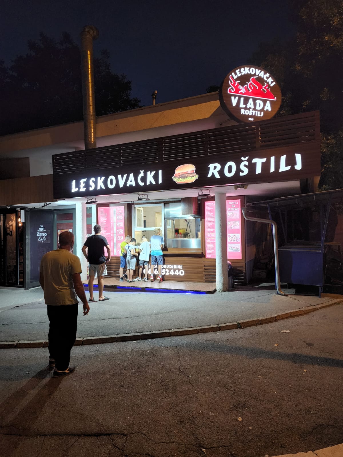 Rostilj Vlada | Železnik, Labudovo Brdo